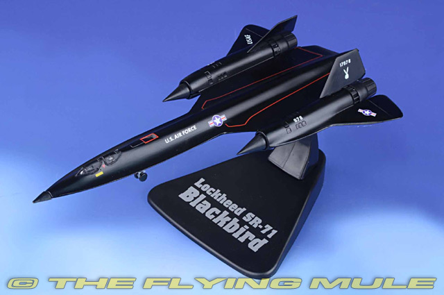 SR-71A Blackbird 1:144 Diecast Model - Atlas Editions AE-3903-007 - $24.95