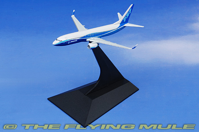 Dragon Models 55854 - 737 Diecast Model, Boeing, 2004 Livery