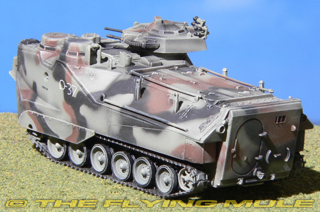 Dragon Models 60056 - AAV7 AmTrac Display Model, USMC, Mogadishu, Somalia