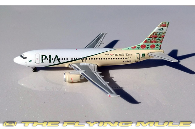 737-300 1:400 Diecast Model - Phoenix Models PH-PH4PIA266 - $35.95