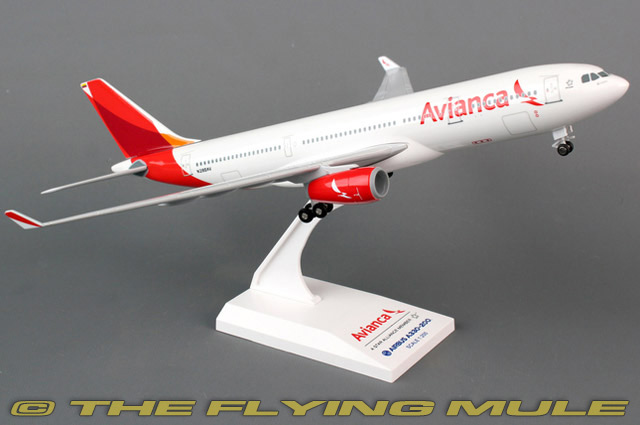 A330-200 1:200 Display Model - Skymarks SK-SKR757 - $43.95